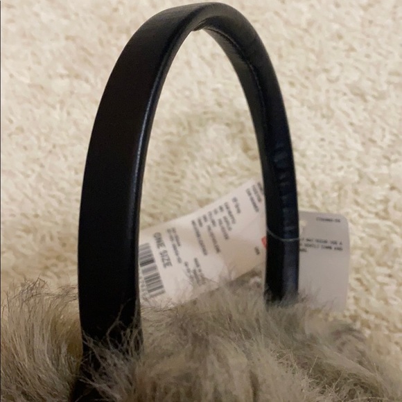 Uniqlo | Accessories | Uniqlo Women Faux Fur Ear Muffs | Poshmark
